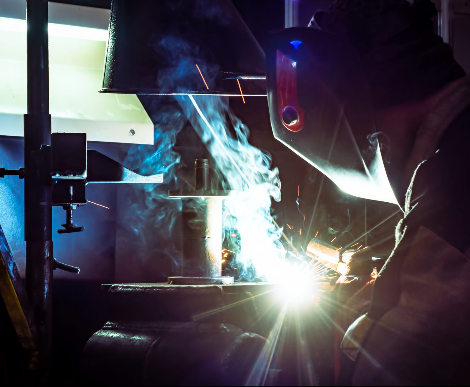 Welding Fumes Symptoms, Metal Fume Fever & Prevention 2021
